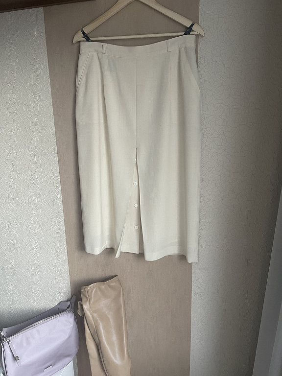 Bukle džemperītis ⚪️ un MaxMara velveta bikses / Andele Mandele